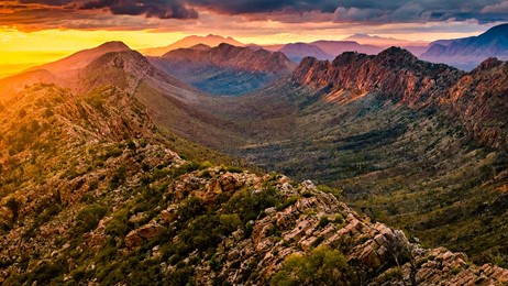 Sun sets over an iconic Australian landscape by Microsoft | Wallpapers ...