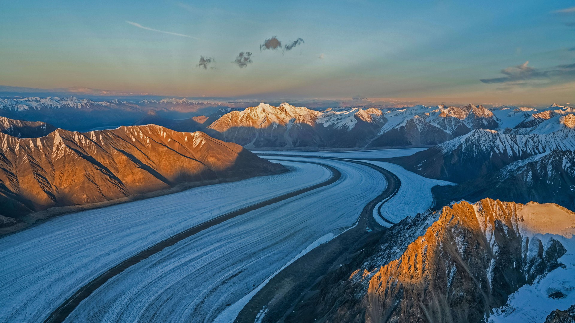 A grand view of the great white north by Microsoft | Wallpapers ...
