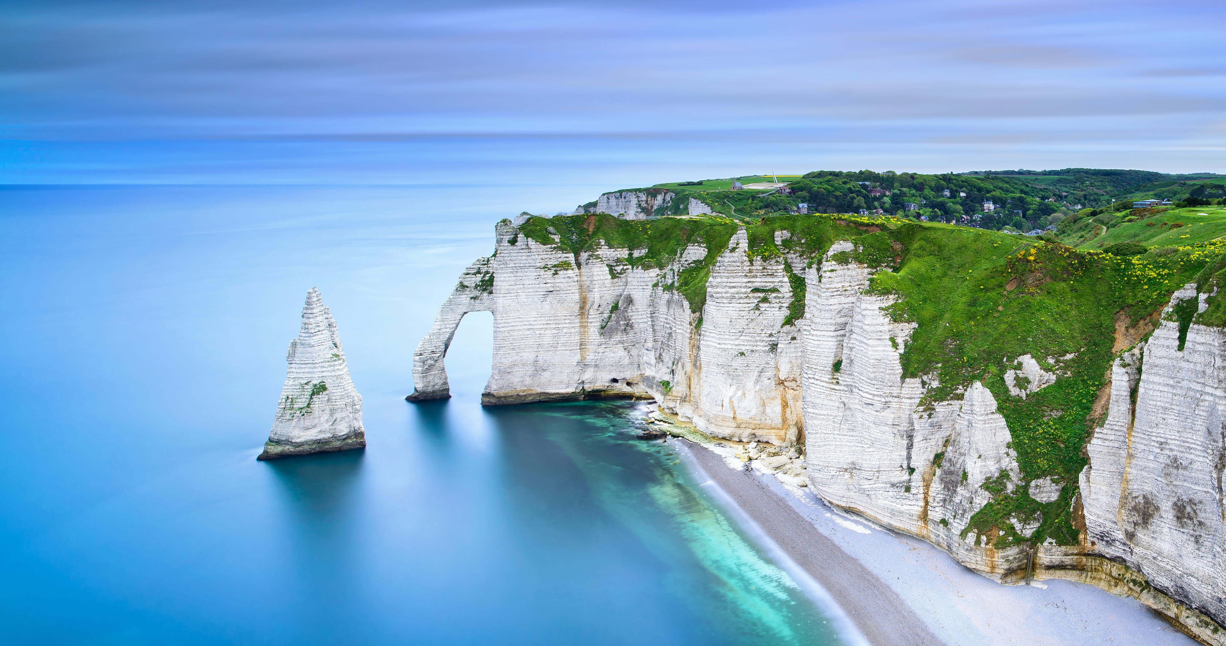 Falaises et mystères by Microsoft | Wallpapers | WallpaperHub