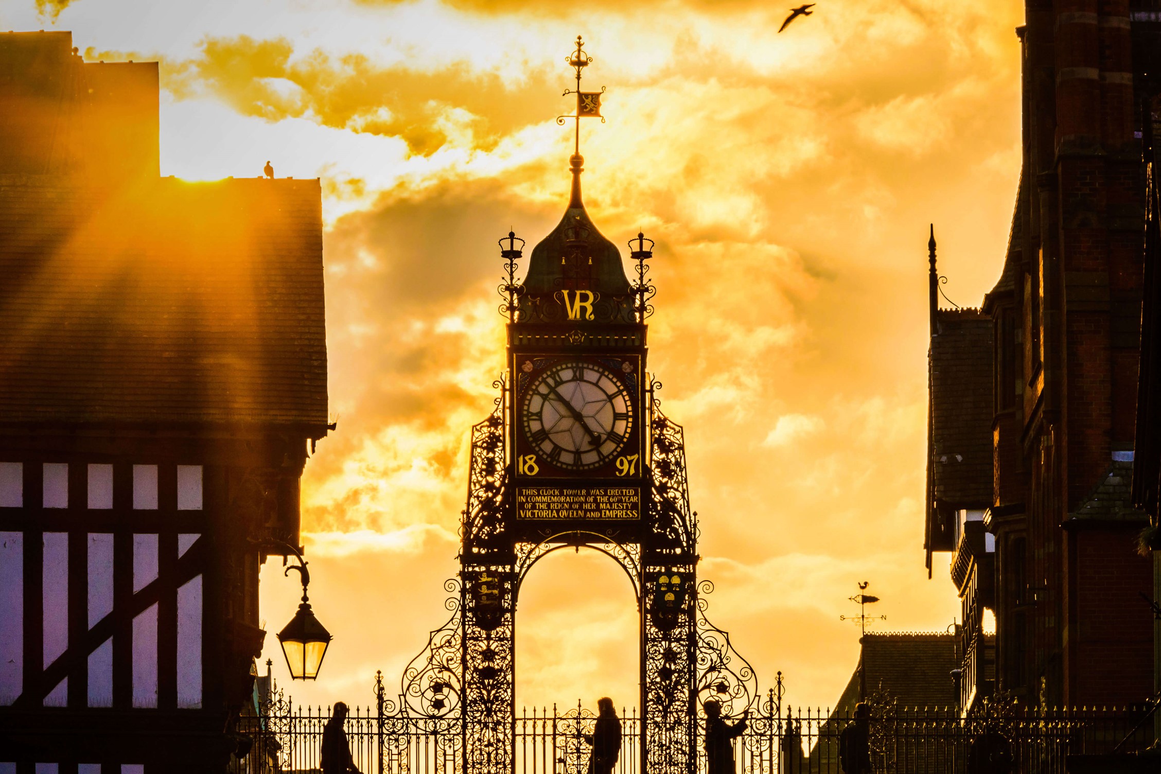 The sun sets on British Summer Time by Microsoft | Wallpapers ...