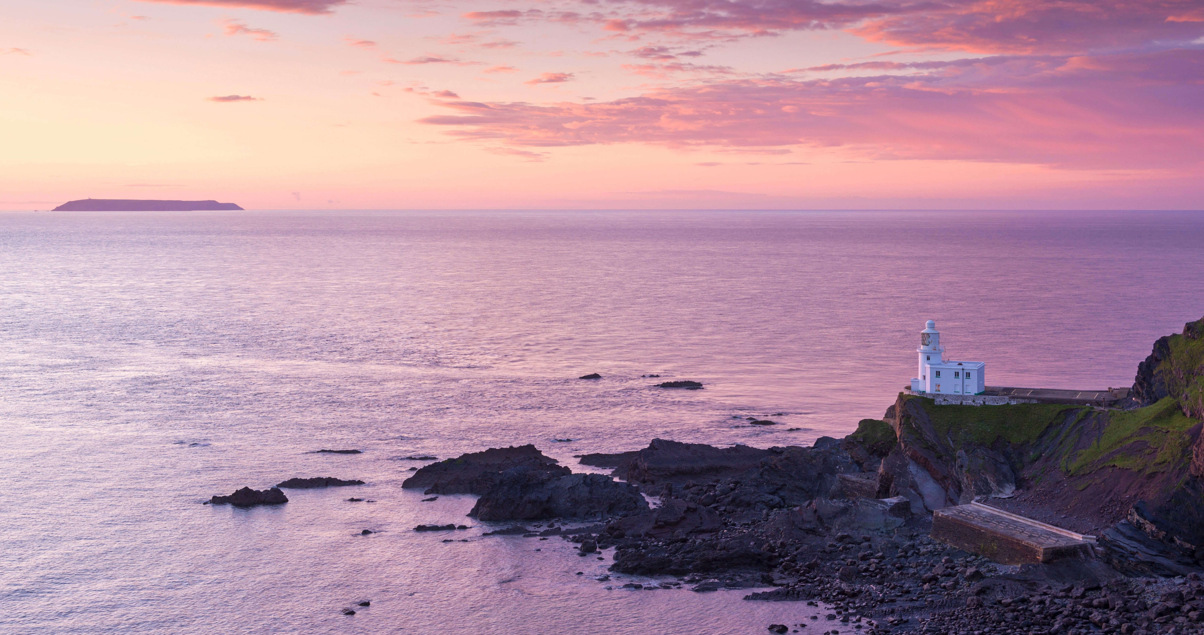 Deceptively calm waters by Microsoft | Wallpapers | WallpaperHub
