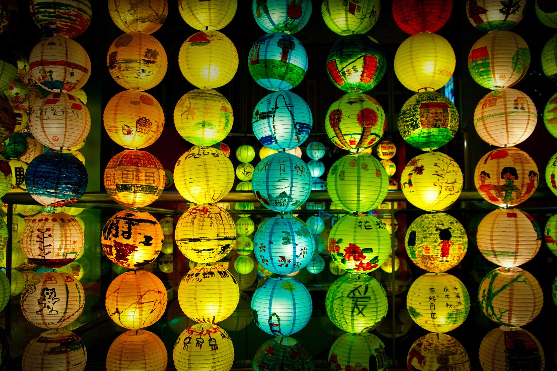 A lunar lantern celebration by Microsoft | Wallpapers | WallpaperHub