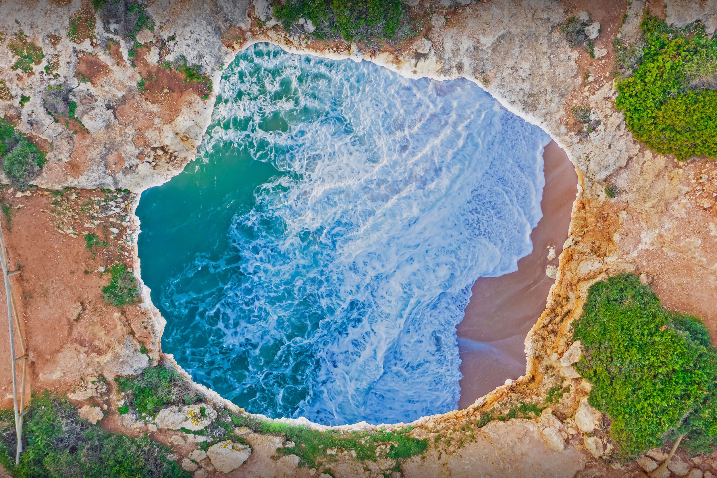 Eye of the cave by Microsoft | Wallpapers | WallpaperHub