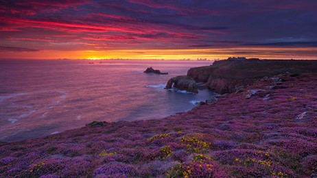 The sun sets in the West by Microsoft | Wallpapers | WallpaperHub