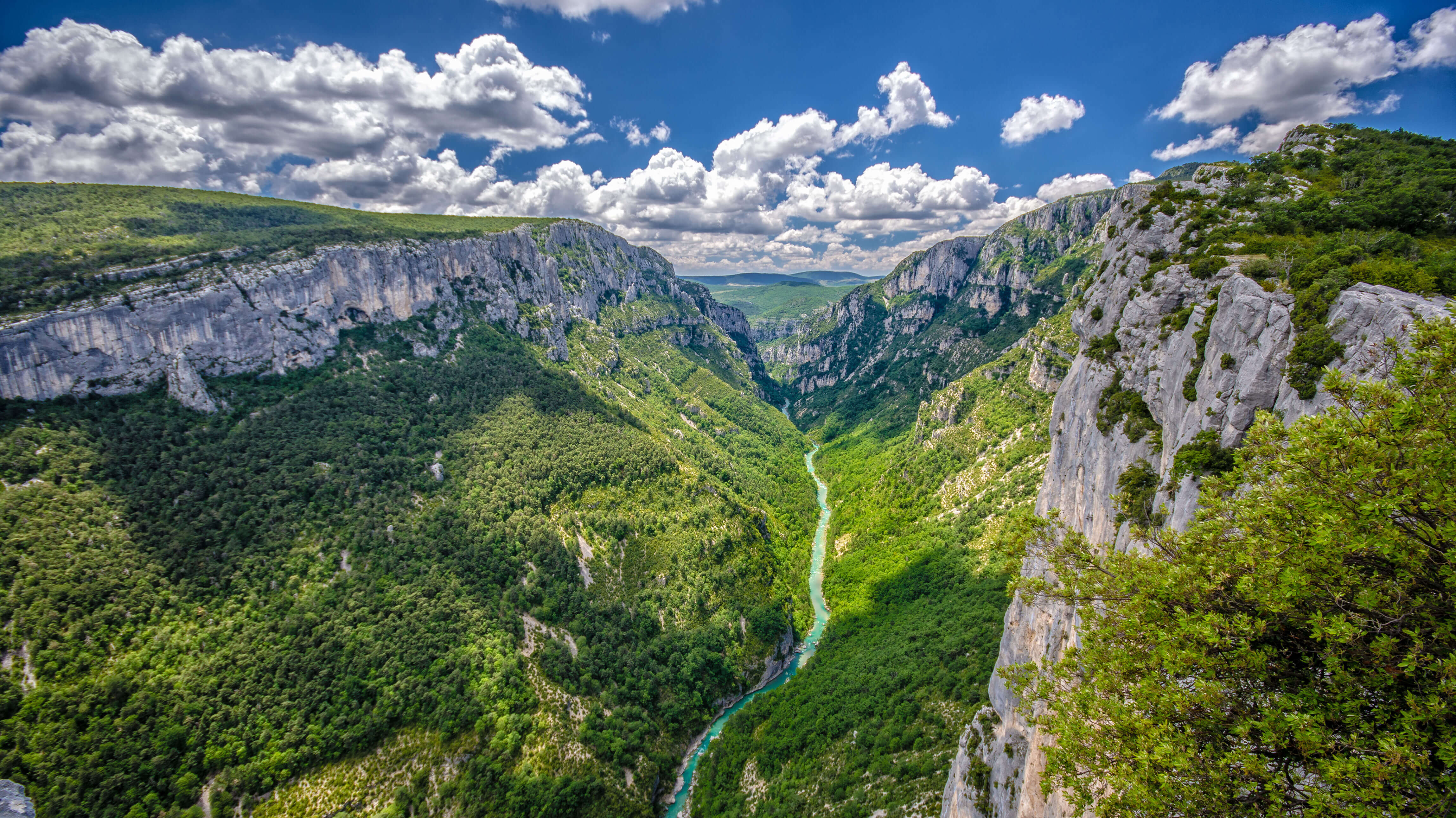 Le Grand Canyon de la Provence by Microsoft | Wallpapers | WallpaperHub