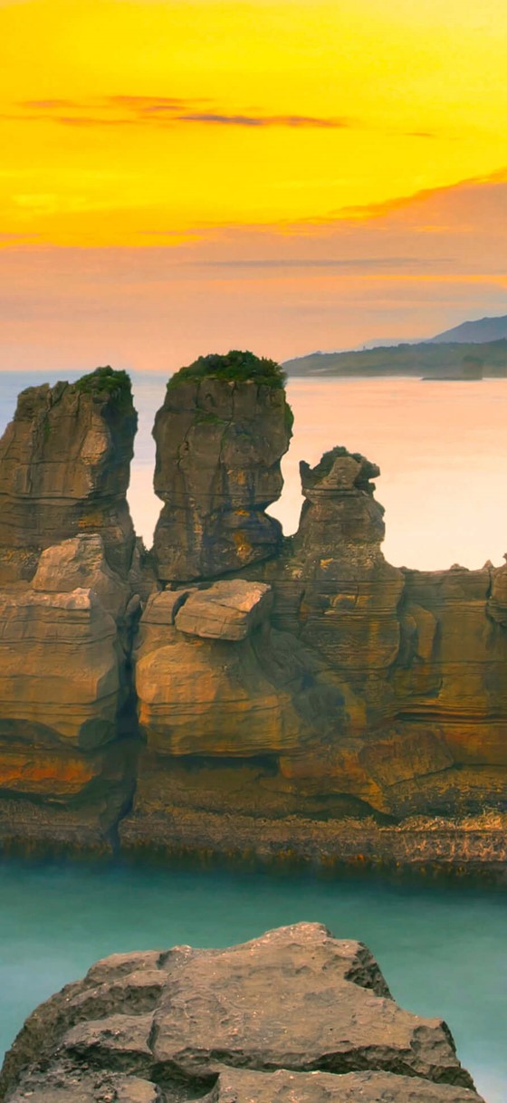 Pancake Rocks by Microsoft | Wallpapers | WallpaperHub