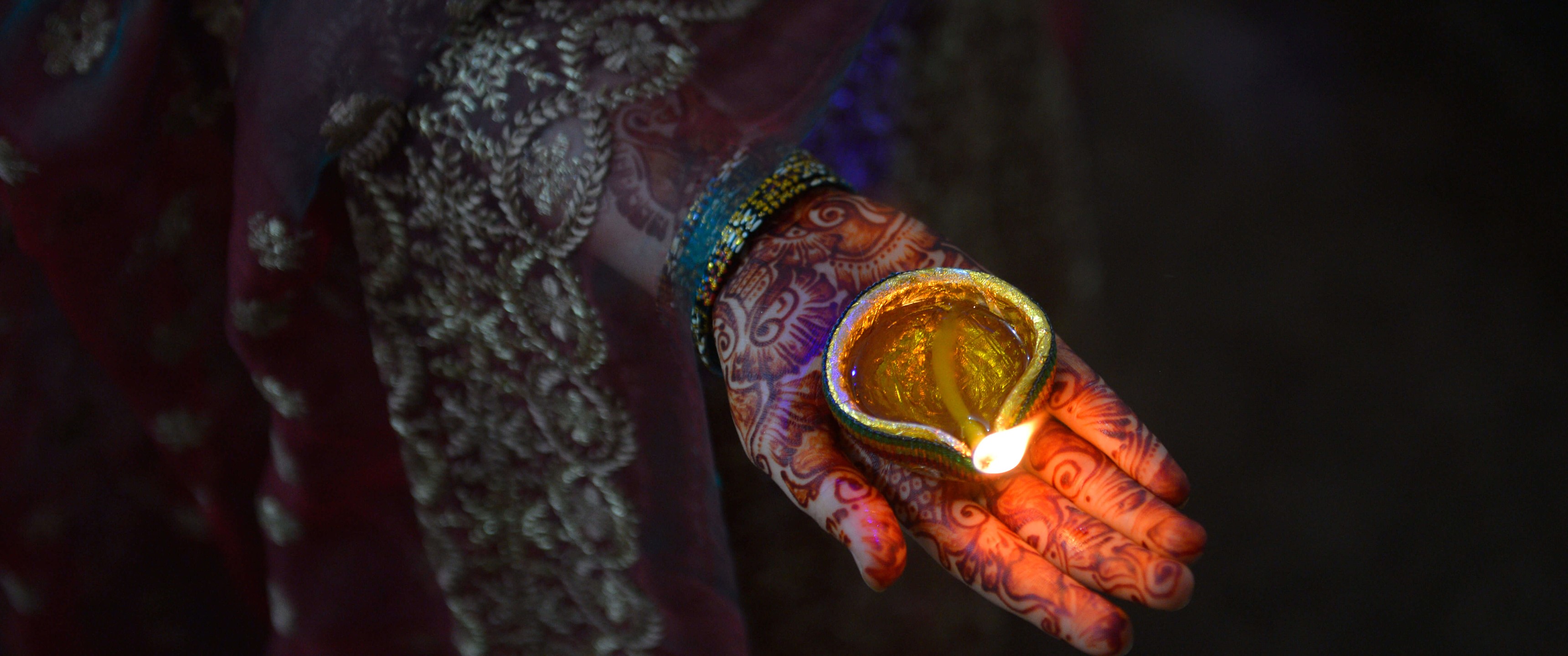 A representation of triumph of good over evil by Microsoft | Wallpapers ...