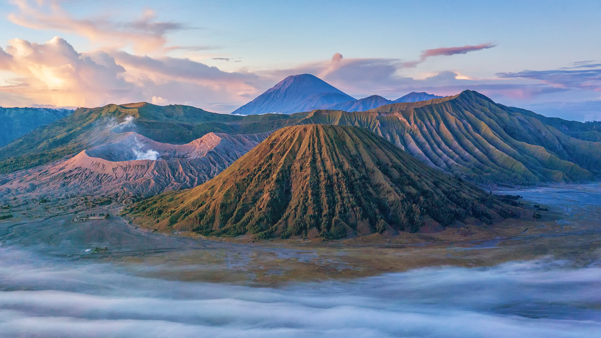 Un volcan qui semble flotter by Microsoft | Wallpapers | WallpaperHub