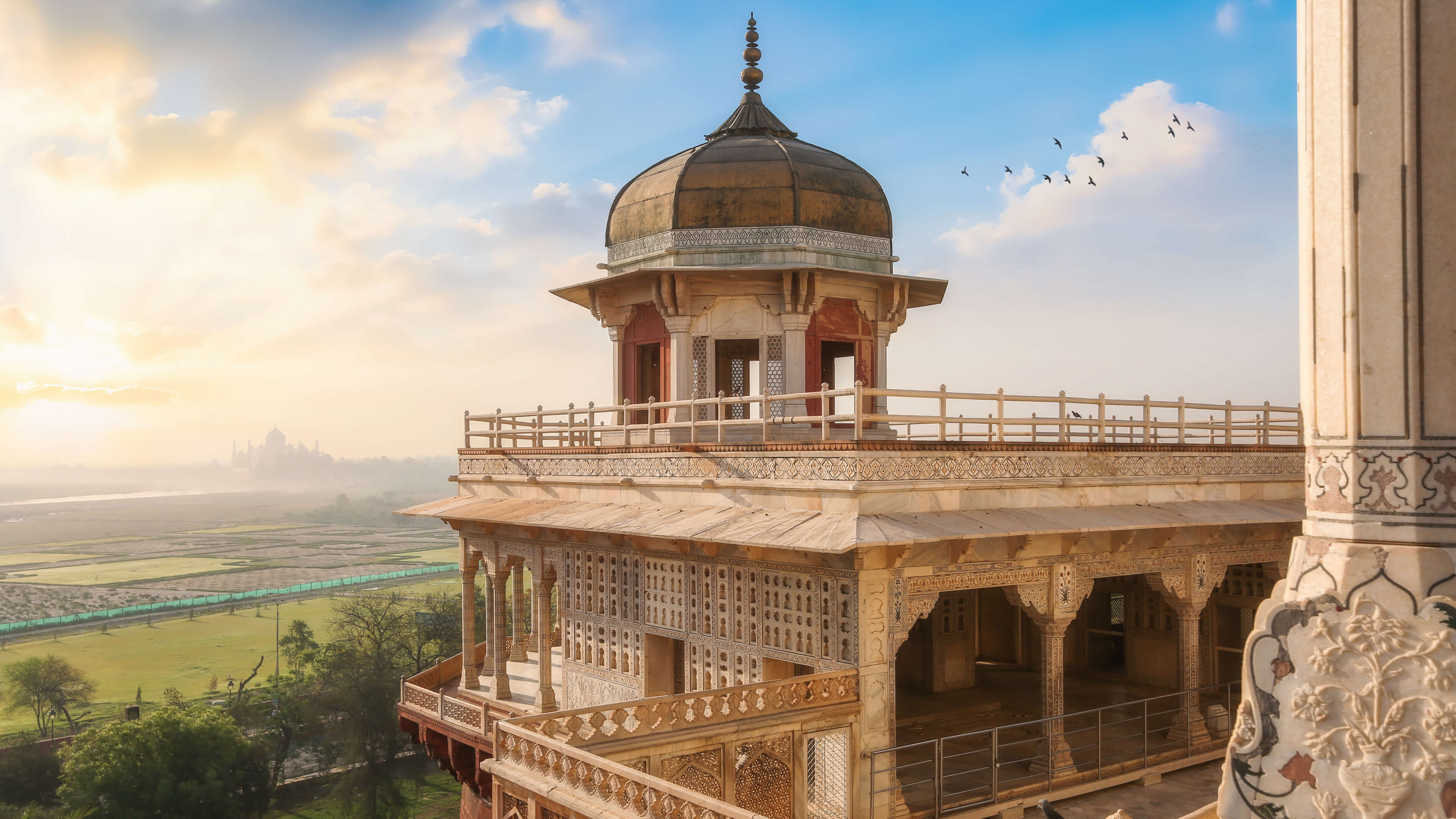 Regal fort in focus by Microsoft | Wallpapers | WallpaperHub