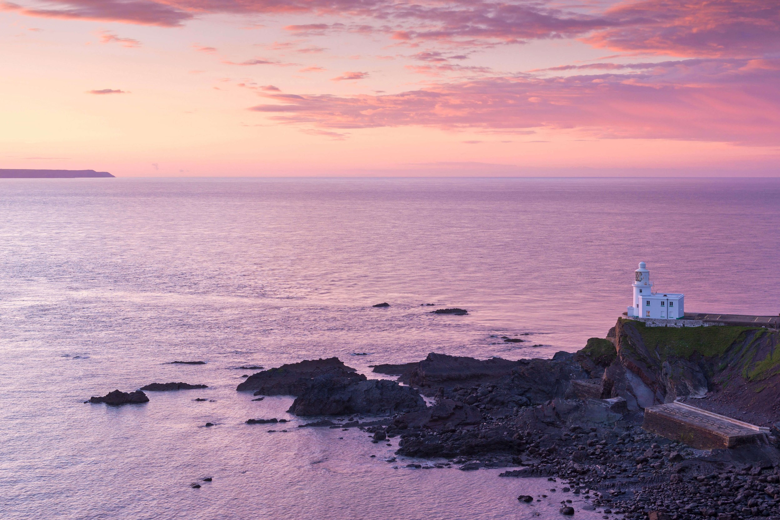 Deceptively calm waters by Microsoft | Wallpapers | WallpaperHub