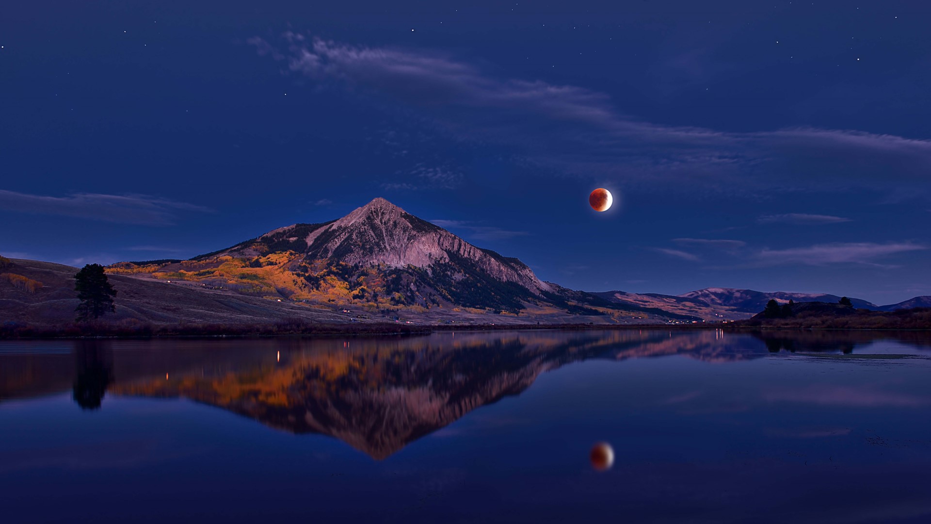 Blood moon by Microsoft | Wallpapers | WallpaperHub