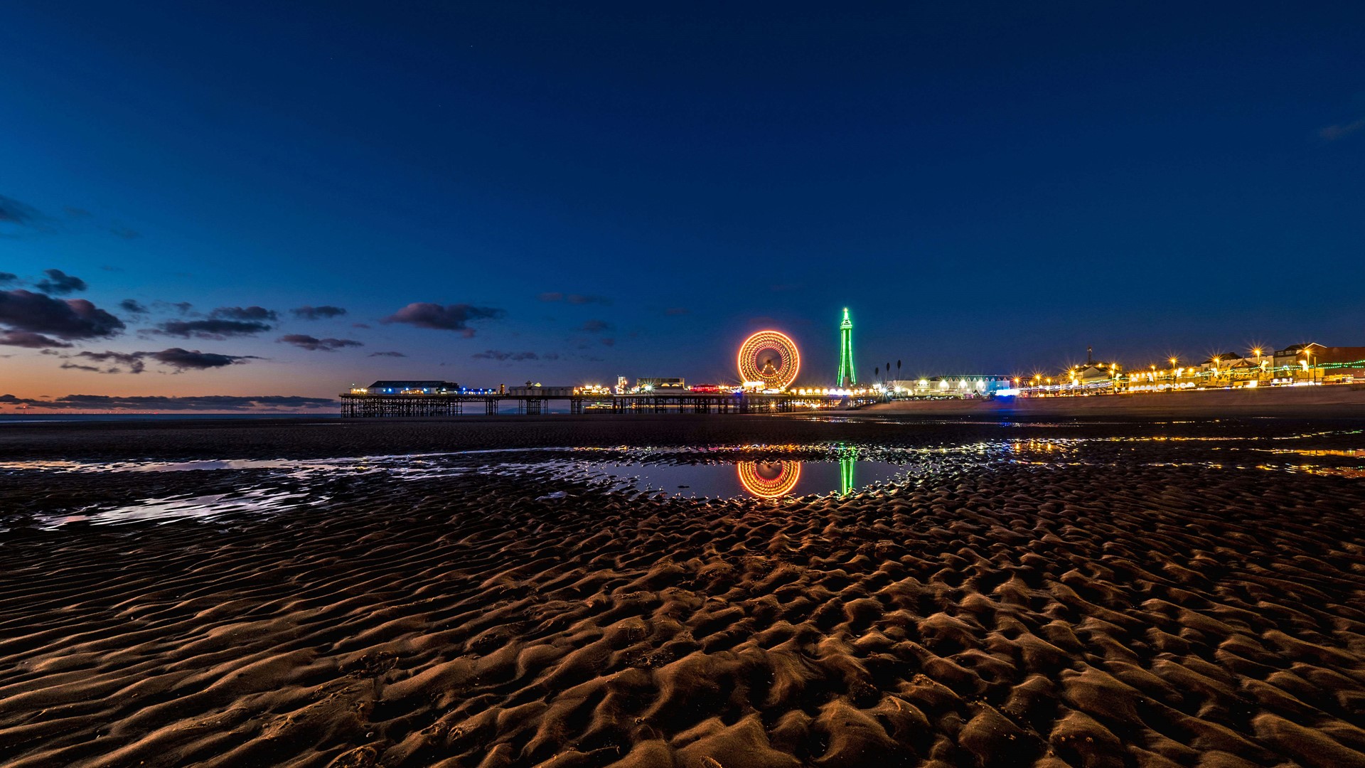 Blackpool’s light fantastic by Microsoft | Wallpapers | WallpaperHub