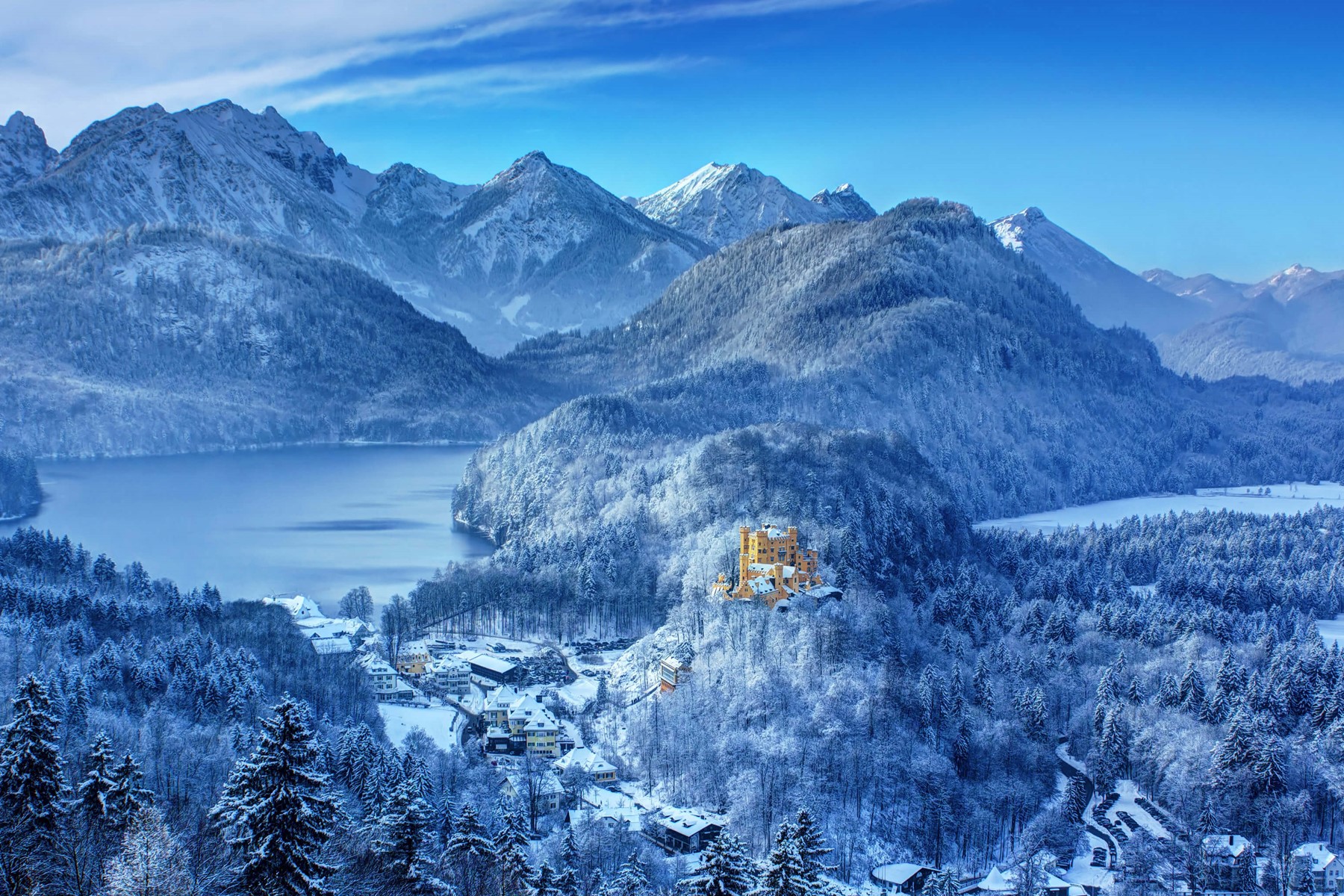 An Alpine fairy-tale castle by Microsoft | Wallpapers | WallpaperHub
