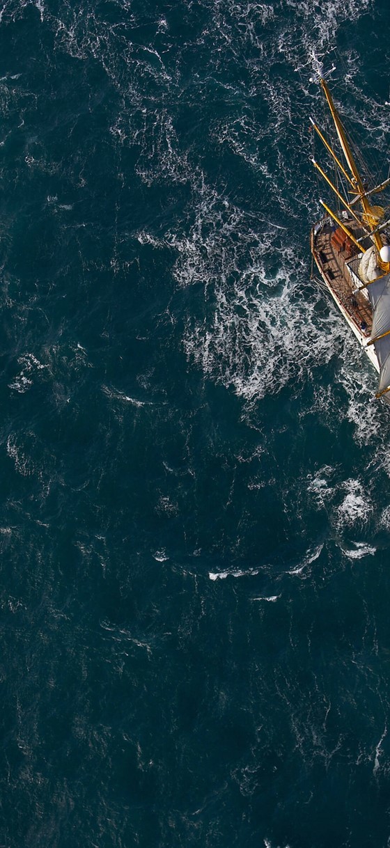 Hoisting a flag for seafarers by Microsoft | Wallpapers | WallpaperHub